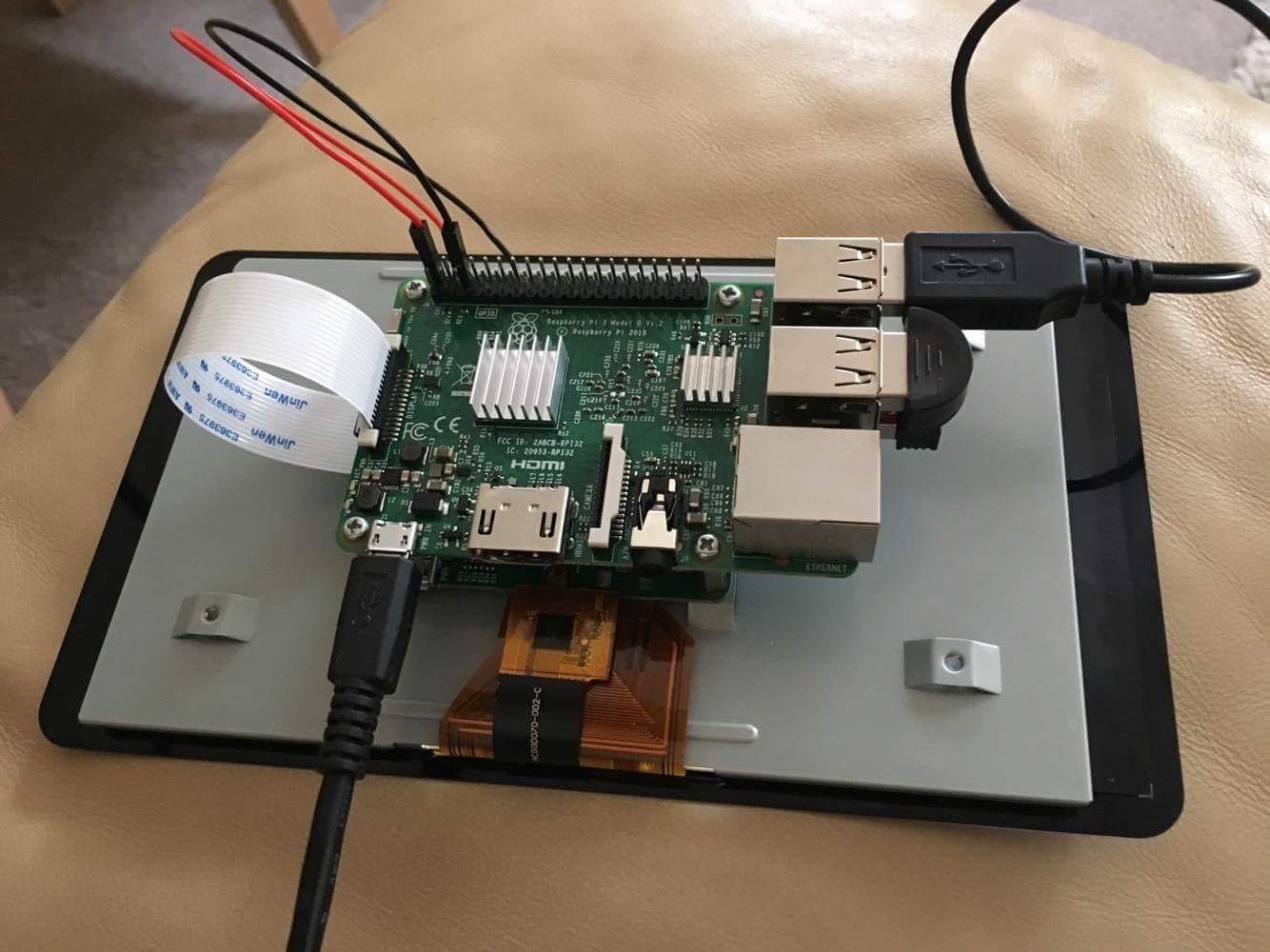 Picochess Running On A Raspberry Pi 7″ Touchscreen Display Picochess